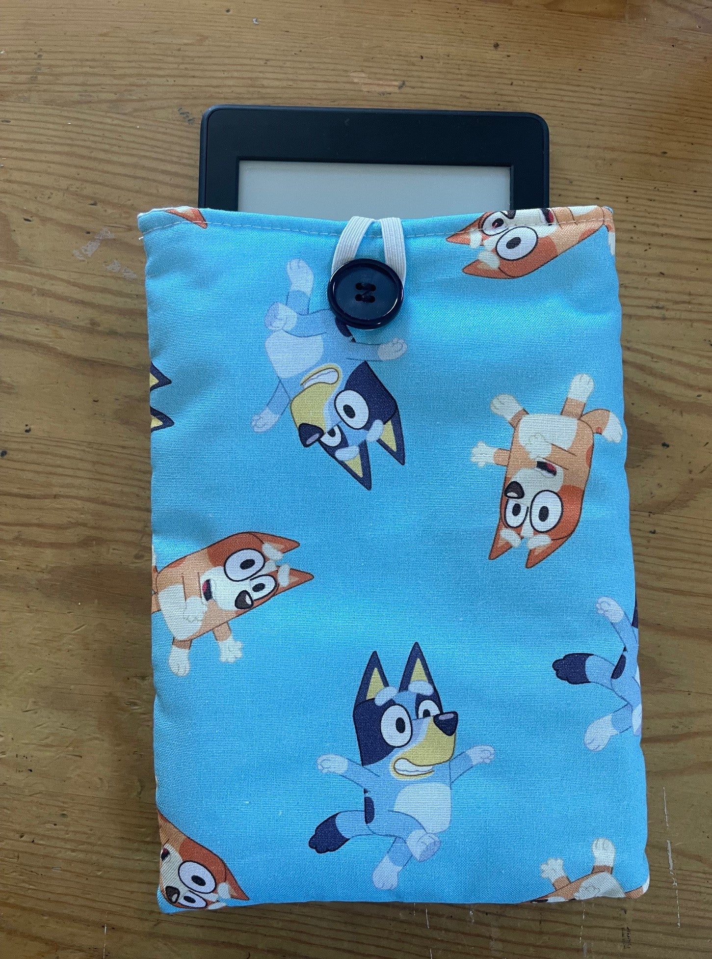 BLUEY & BINGO CARTOON INSPIRED DOG KINDLE SLEEVE SOFT & PADDED 6" 7" M ...